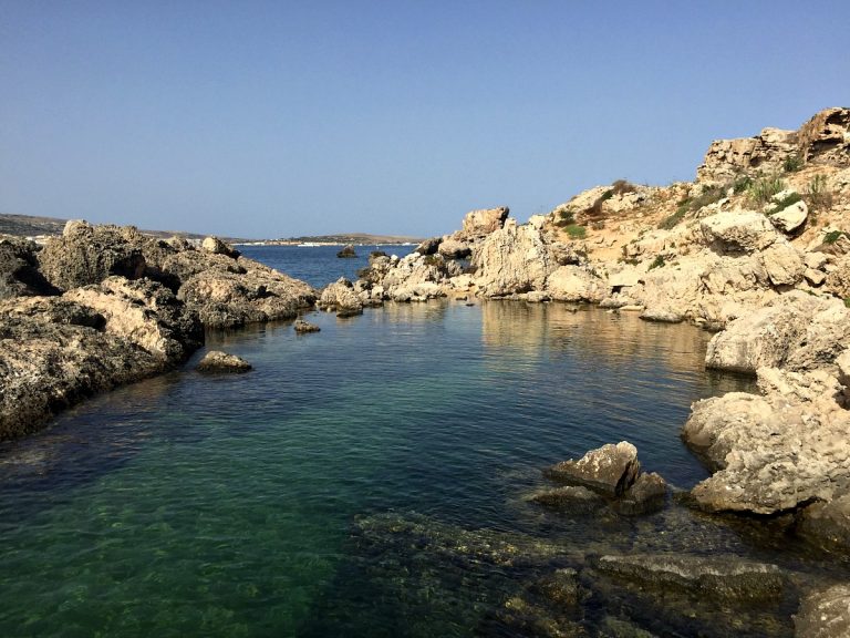 Top 15 Parks And Gardens in Malta - Maltatina
