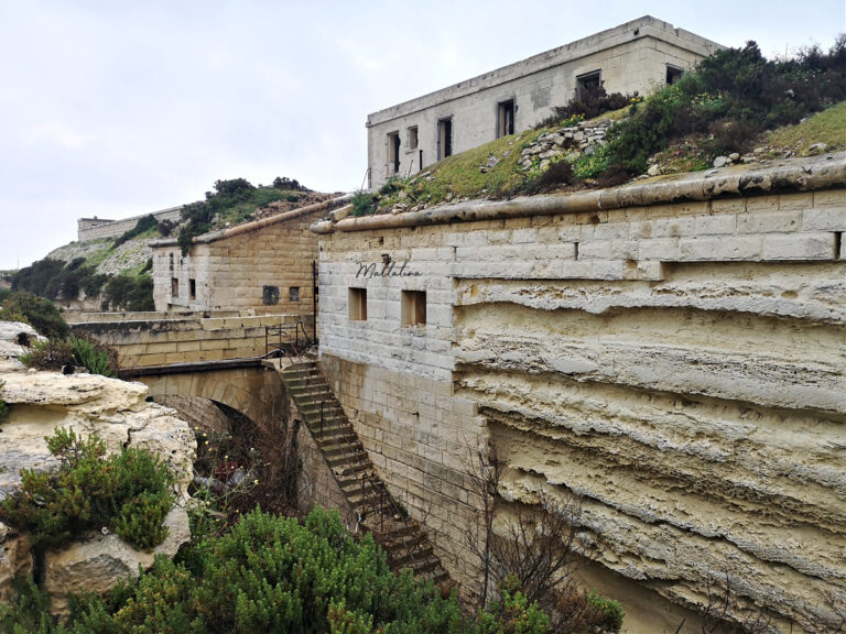 Walk Around Gharghur & Top Of The World - Maltatina
